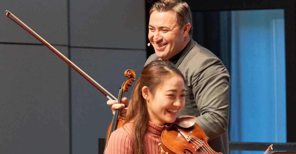 Maxim Vengerov holds the 1st endowed professorship - Universität Mozarteum